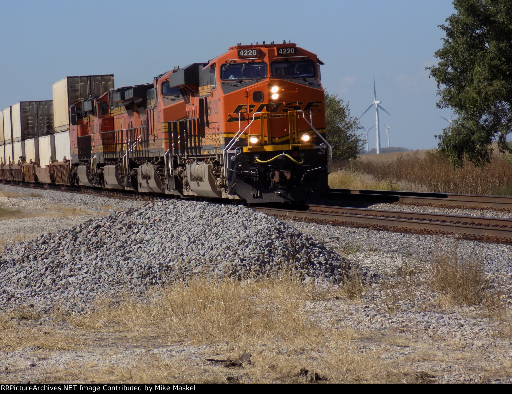 BNSF 4220